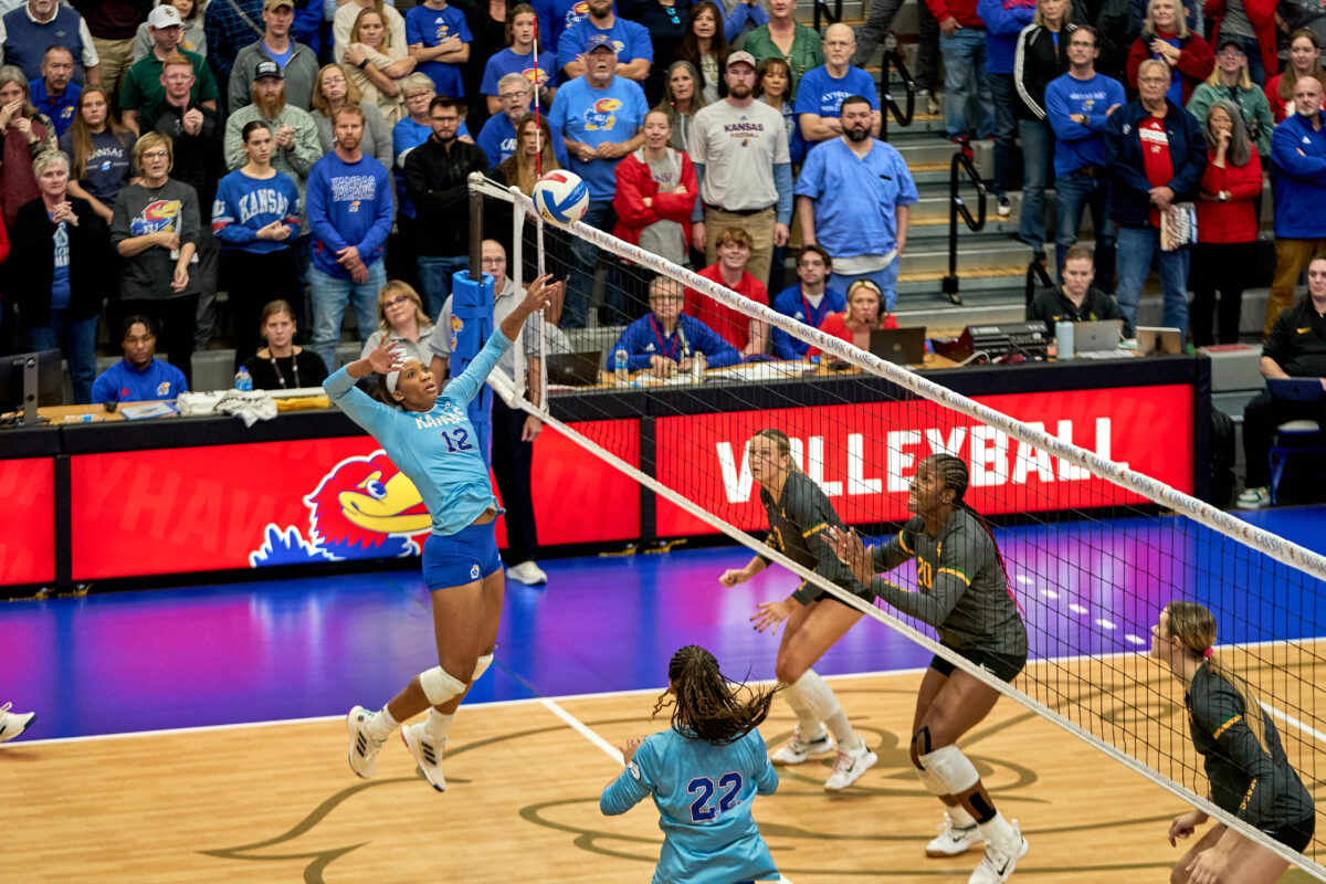 Jayhawk sweep in ranked matchup against Baylor provides much-needed ...